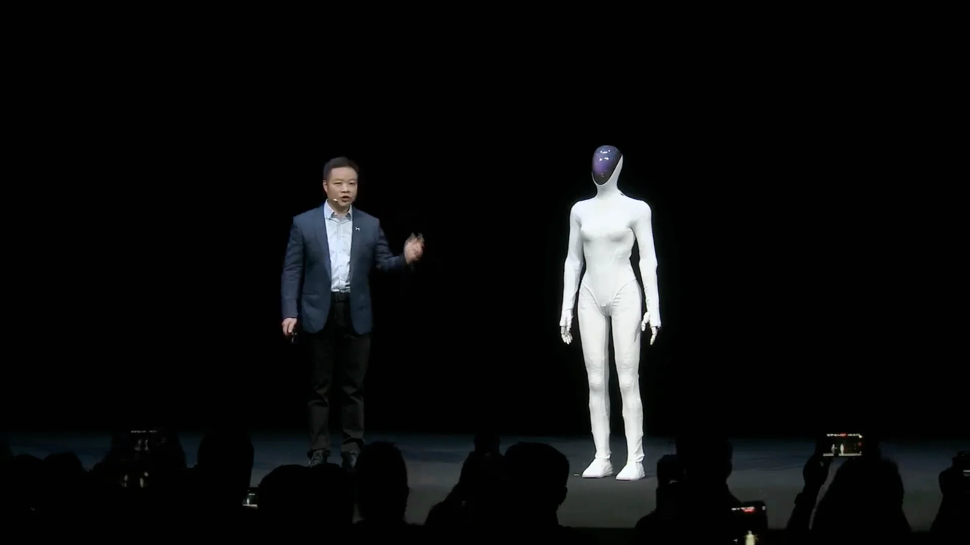 Xpeng’s ‘Human-Like’ Robot Demo Sparks Debate: Was It the New ''Iron ...